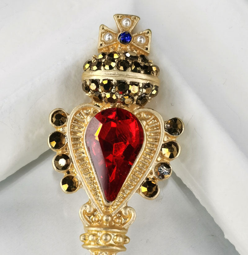 Matte Gold Crown Cross Small Pin Women – Nicoletta Carlone