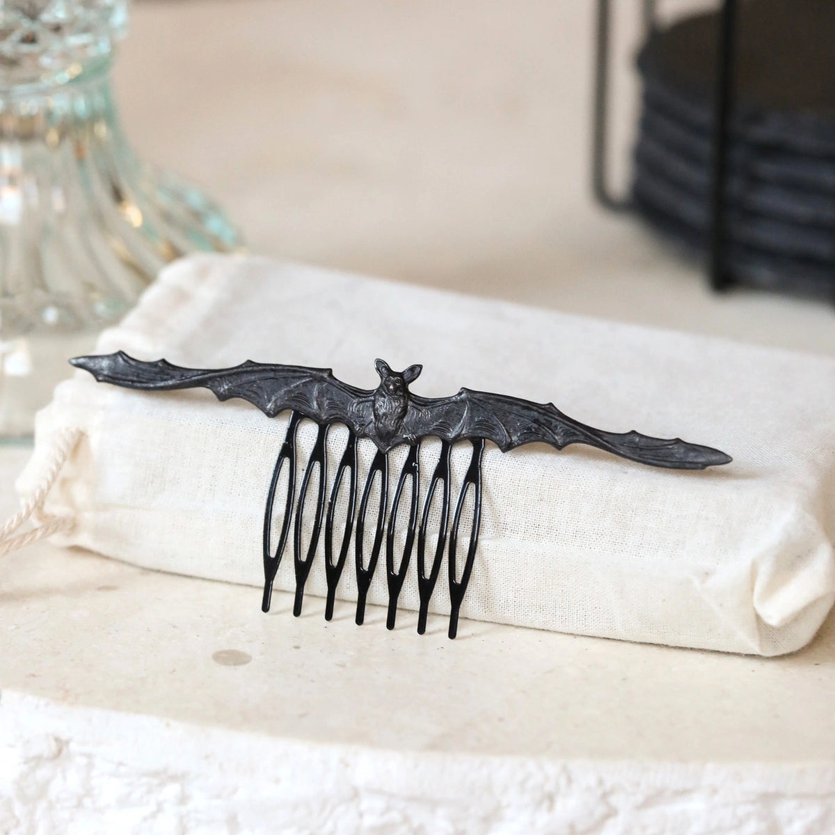 "Evaki" Bat Hair Comb - Black – Nicoletta Carlone